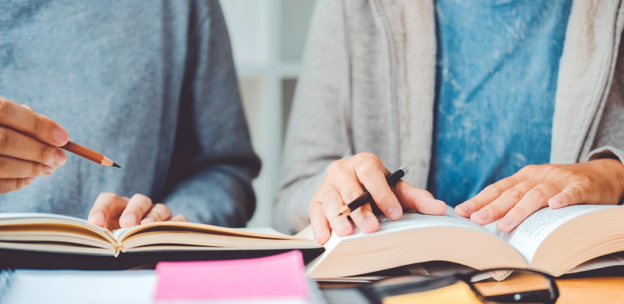 Cáritas acoge en sus pisos para estudiantes a siete jóvenes de la ...